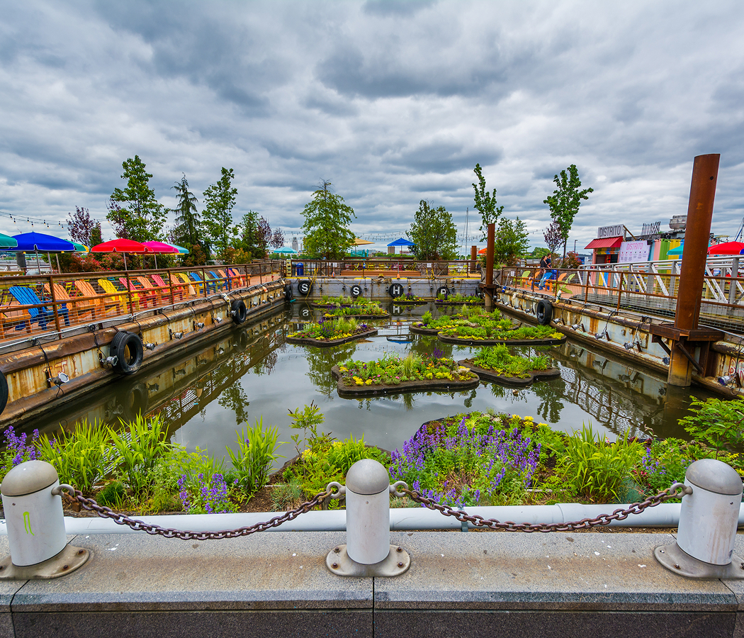 Spruce Street Harbor Park